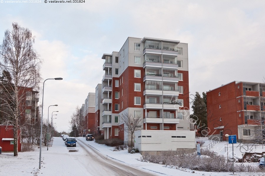 Kuva: Kerrostalo - auto ikkuna katu kerrostalo lumi parveke puu ...