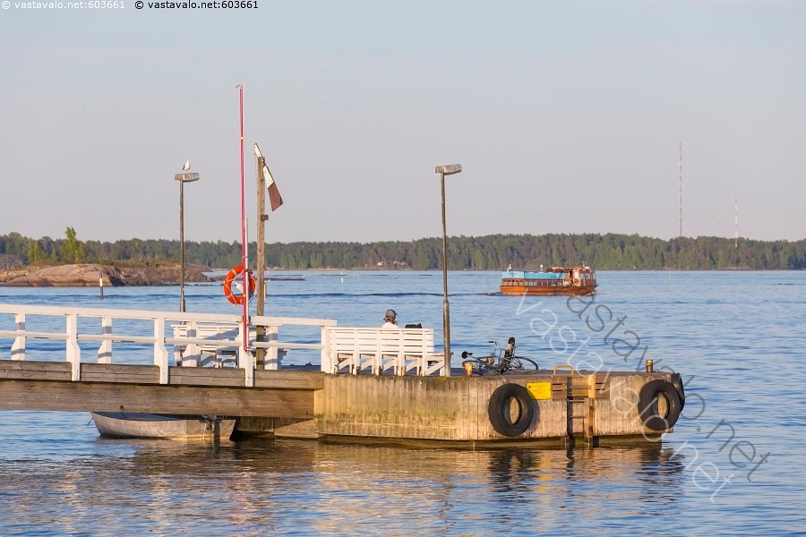 Kuva: Ullanlinnan laituri - meri Helsinki Itämeri Kaivopuisto ...
