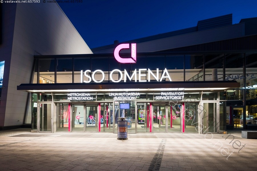 Kuva: Iso Omena kauppakeskus - Espoo Iso Omena Matinkylä hämärä ilta ...