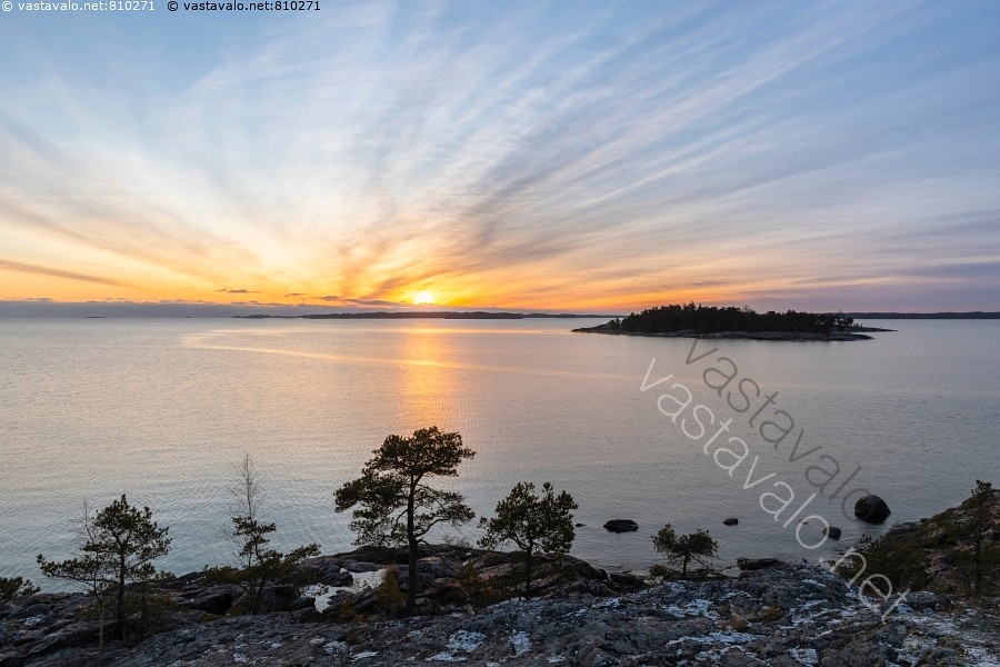Kuva: Auringonlasku Suomenlahden rannikolla - auringonlasku ...