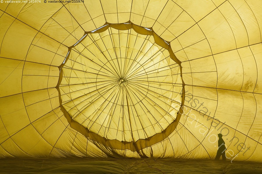 Kuva: Kuumailmapallo t yttyy - kuumailmapallo pallo ilmapallo ilmailu ...