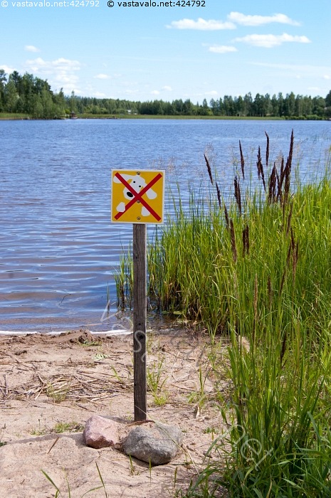 Kuva: Koirat kielletty - kieltokyltti kielto kyltti uimaranta koira ...