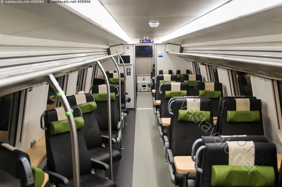 Kuva: Uuden ravintolavaunun yläkerta - vaunu junavaunu matkustajavaunu ...