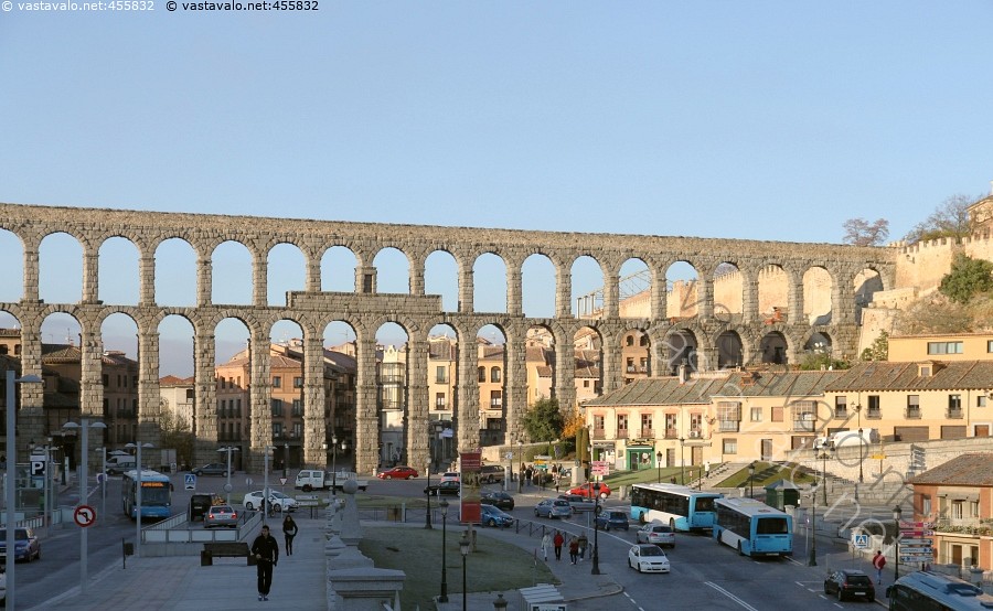Kuva: Segovian akvedukti - akvedukti vesijohto vesihuolto pylväs piläri ...