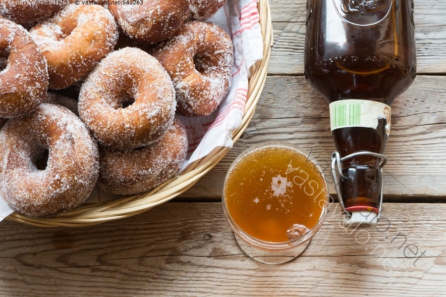 Kuva: Simaa ja munkkeja - sima juoma vappujuoma vappusima vappu ...