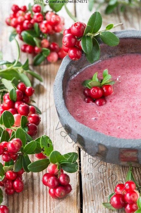 Kuva: Marjapuuroa ja puolukoita - puuro marjapuuro vispipuuro ...