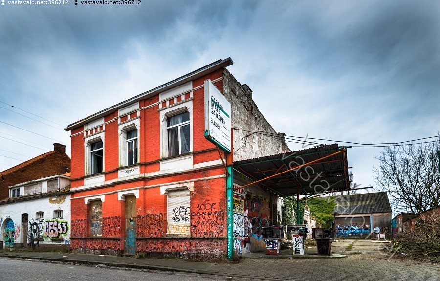 Kuva: Hylätty huoltoasema - huoltoasema bensa-asema korjaamo ...