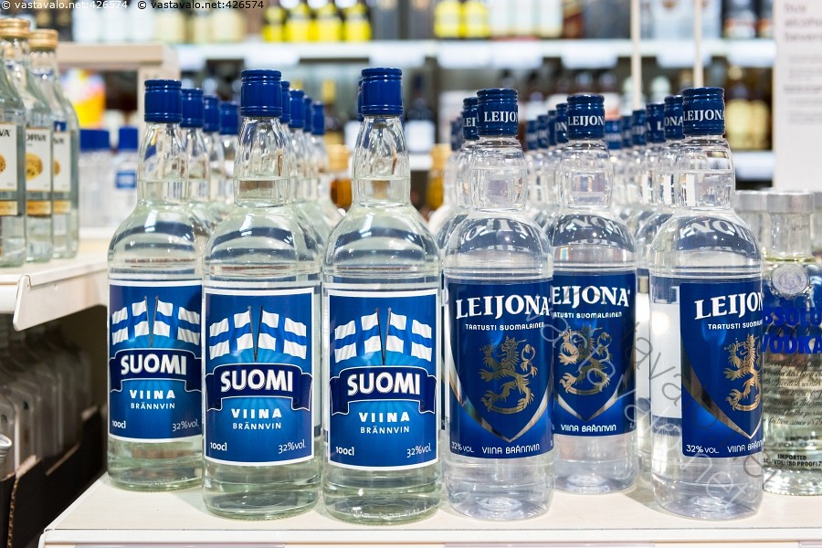 Kuva: Viinaa - viina viinaa alkoholi viinapullo viinapullot Alko hylly ...