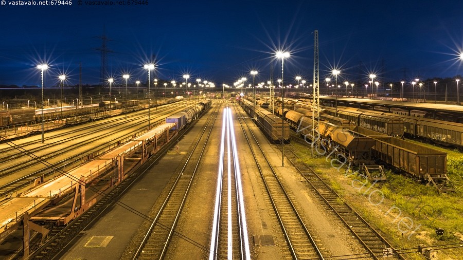 Kuva: Ratapiha - ratapiha junarata junaradat kisko kiskot valaistu ...