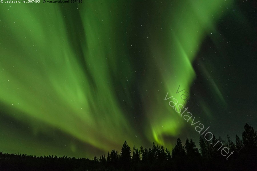 Kuva: Revontulet - Lappi Luosto Sodankylä Suomi aika kaari kaaret ...
