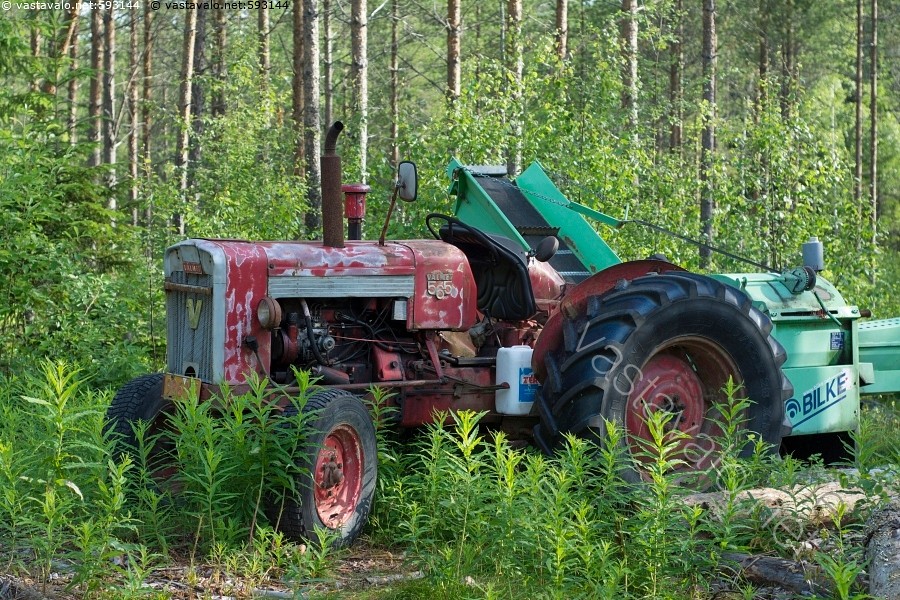 Kuva: Vielä toimiva - vanha toimiva traktori Valmet 565 käyttökuntoinen ...