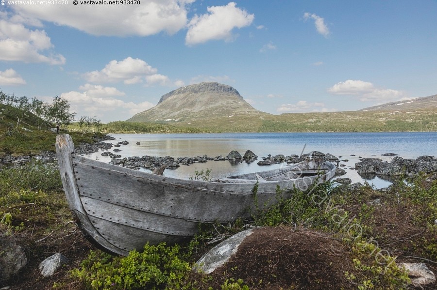 Kuva: Vene - Kilpisjärvi Lappi Saana Tshahkajärvi kesä luonto maisema ...