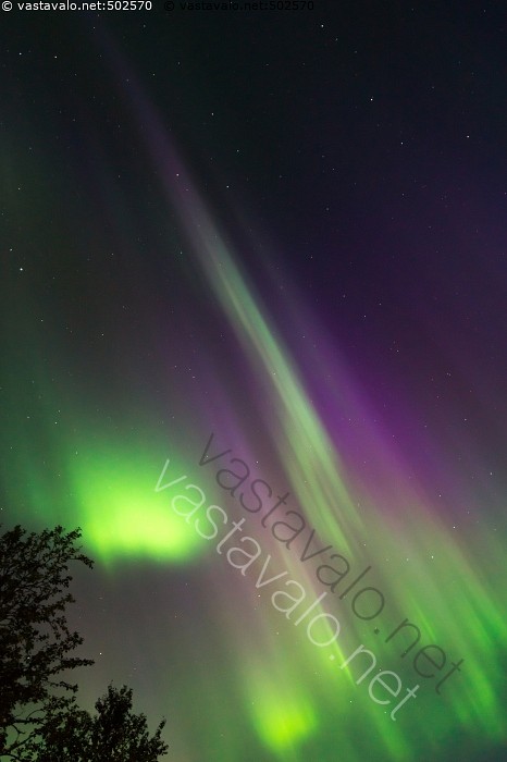 Kuva: Revontulet Kevolla - Aurora borealis revontulet revontuli värikäs ...