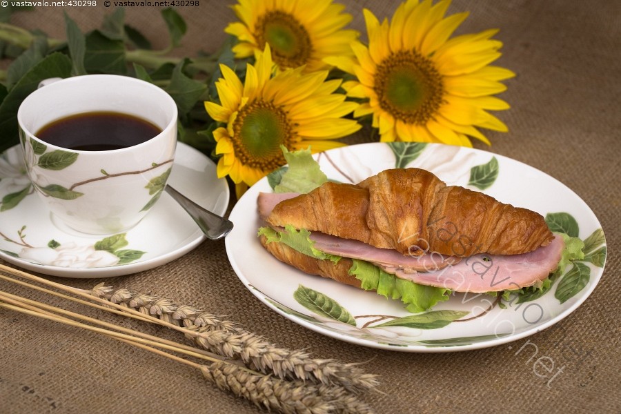 Kuva: Aamiainen - auringonkukka herkku kukka suolainen croissant ...
