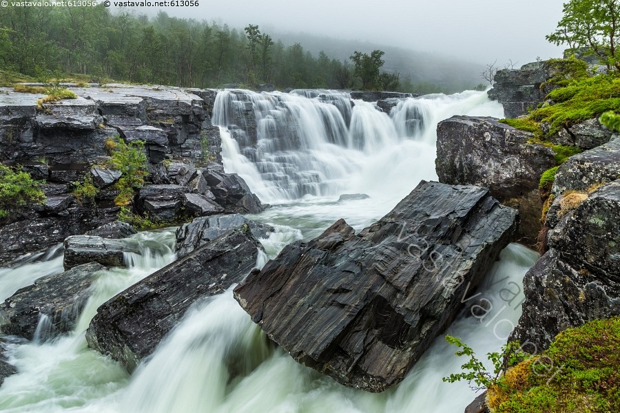 Kuva: Didnu - Didnujoki Didnu joki putous vesiputous rotko kuohuva ...