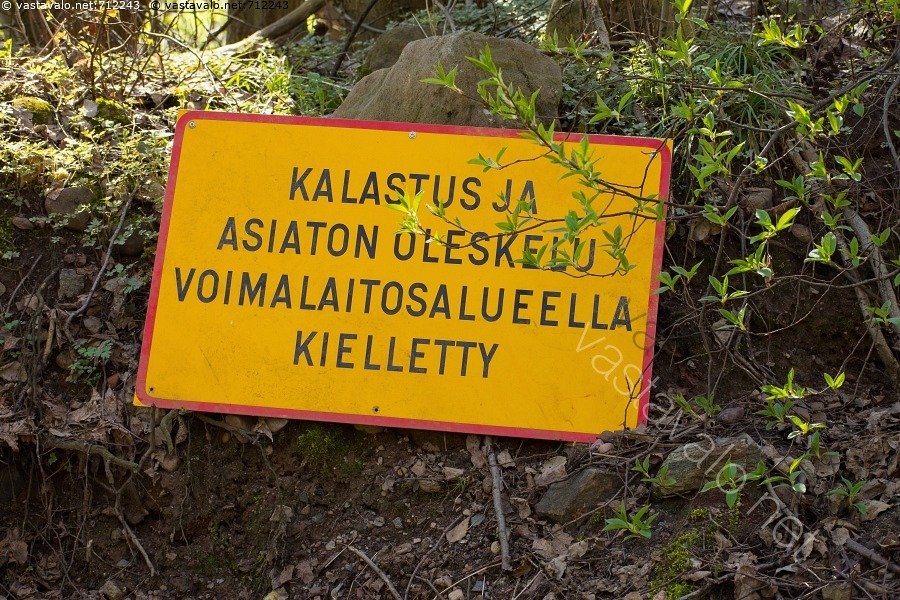 Kuva: Kyltti - kielto kieltotaulu keltainen kalastus asiaton oleskelu ...