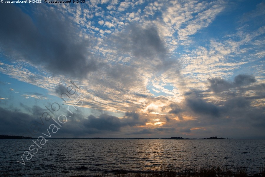 Kuva: Aurinko laskee - meri merivesi Itämeri Selkämeri auringonlasku ...