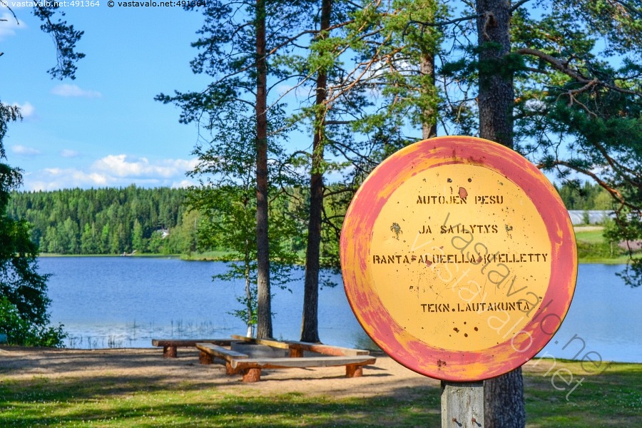 Kuva: Kieltokyltti - Karhejärvi kieltokyltti kyltti määräys kielto ...