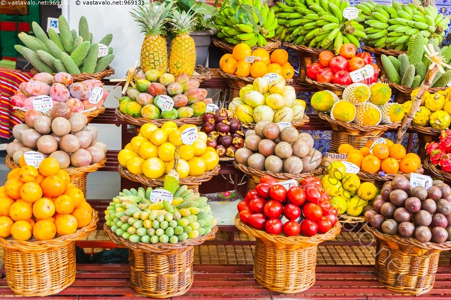 Kuva: Hedelmätiski - kauppa hedelmä kori myydä myynti paljon valikoima ...