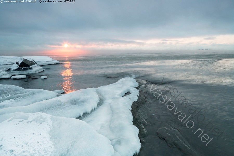 Kuva: Auringon nousu - aamu auringonnousu aurinko jää jäätyminen pilvi ...