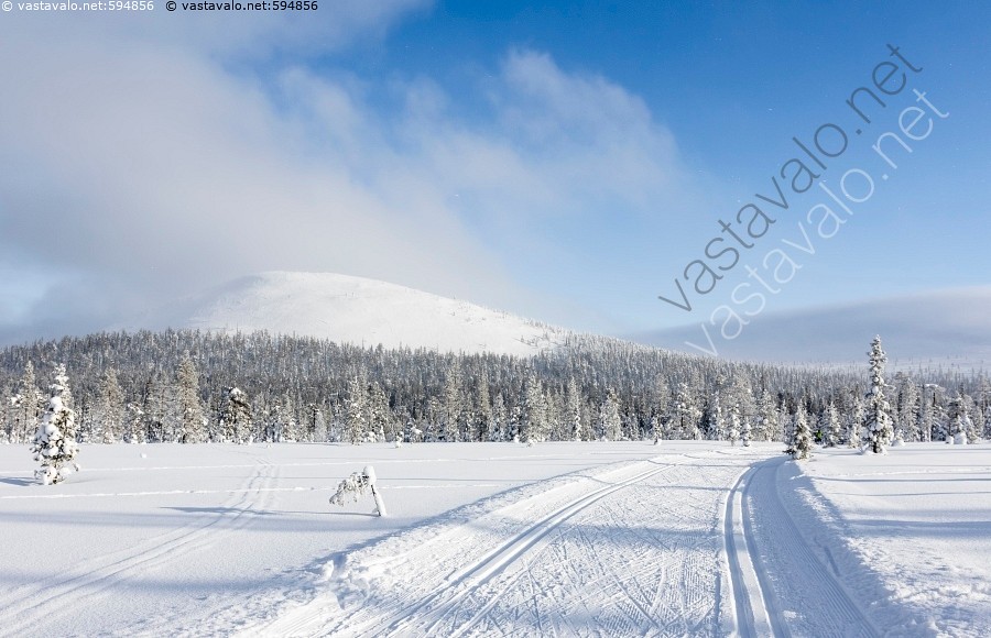 Kuva: Hiihtolatu tunturimaisemassa - maisema talvimaisema ...