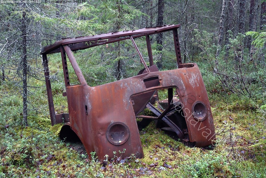 Kuva: Sotaromua - saksalaisten sodanaikainen kuorma-auton hytti ohjaamo ...