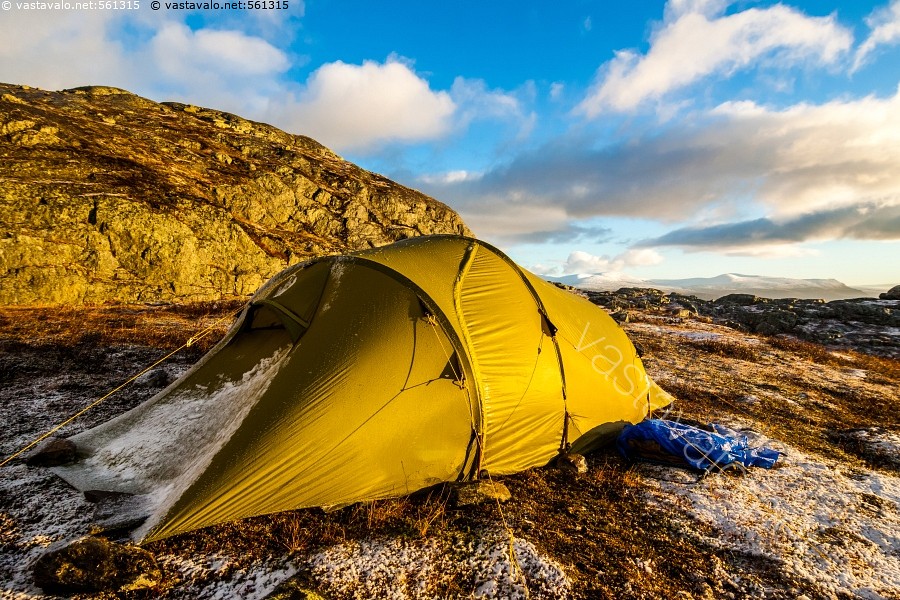 Kuva: Syysaamu tunturissa - retkeily vaellus vaeltaminen teltta ...