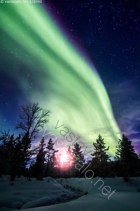 Kuva: Lapin taivaan valot - revontulet revontuli aurinkotuuli talvi ...