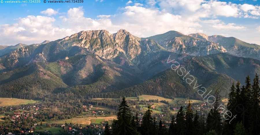Kuva: Tatravuoret kesällä - vuori vuoristo kansallispuisto Tatravuoret ...