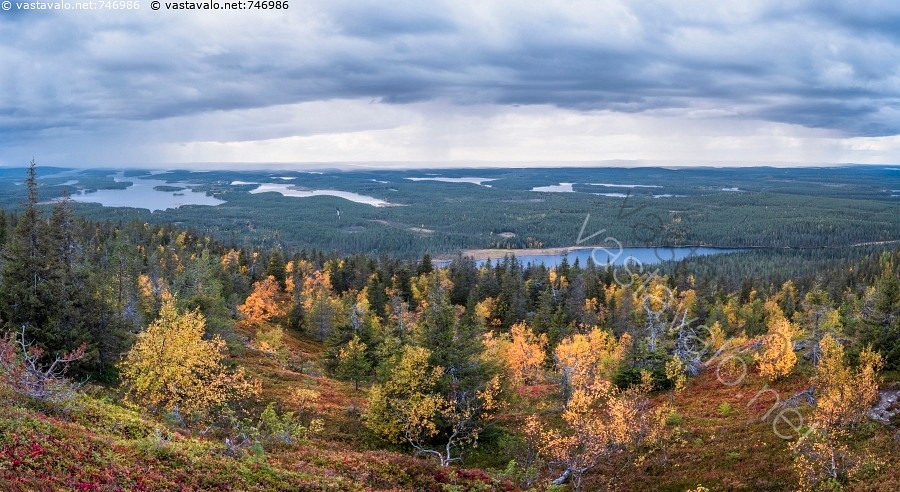 Kuva: Vaaran huipulla - maisema syksy ruska järvi vaara luonto ...