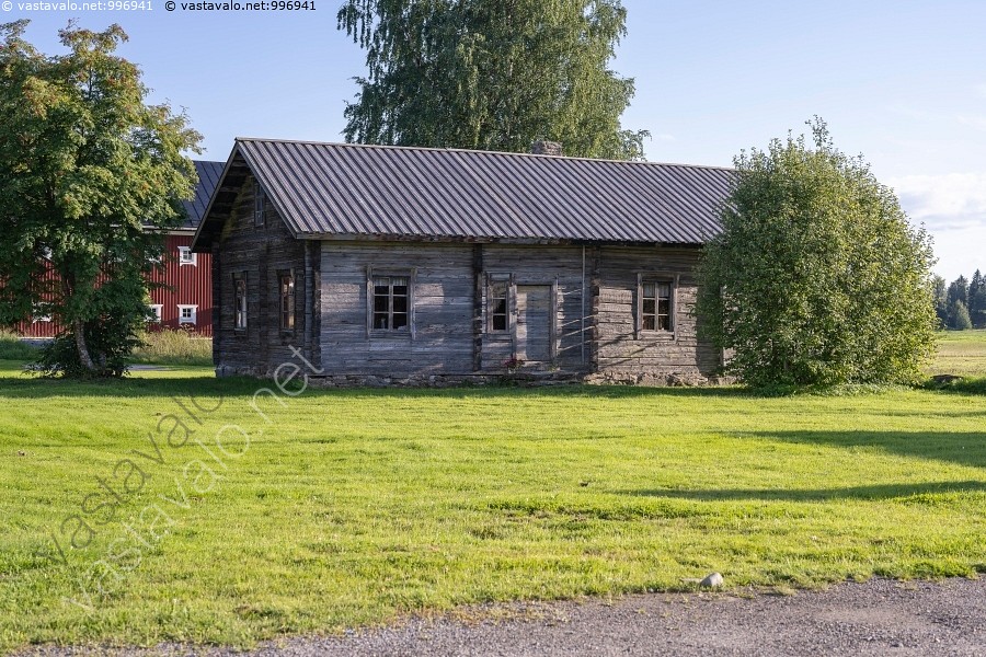 Kuva: Vanha hirsitalo - Liperin maaseutumuseo Tähkä Penttilän museoalue ...
