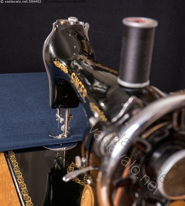 Kuva: Ompelukone - ompelukone vanha poljettava Singer ommella ...