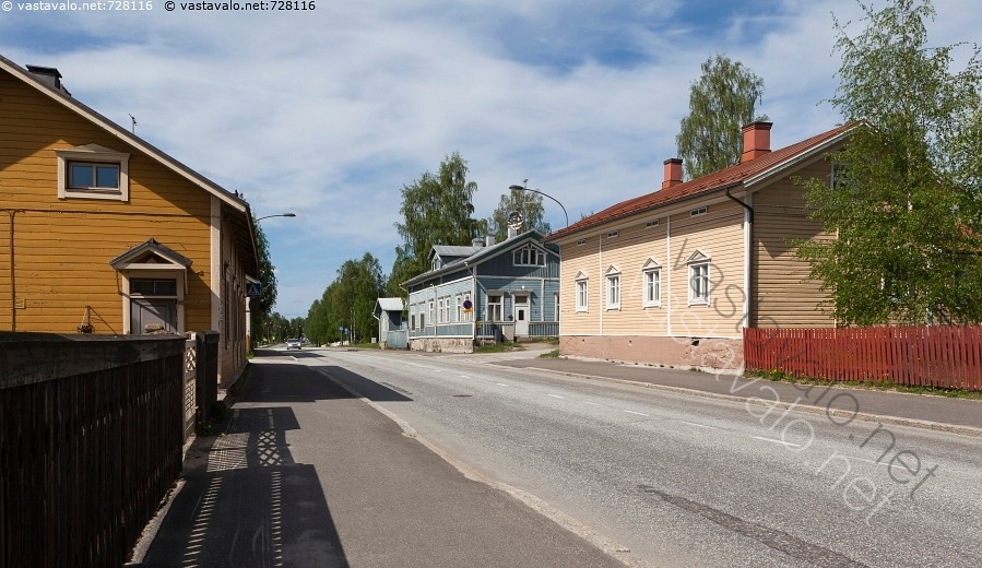 Kuva: Raatihuoneenkadun puutalot - Nurmes Raatihuoneenkatu rakennus ...