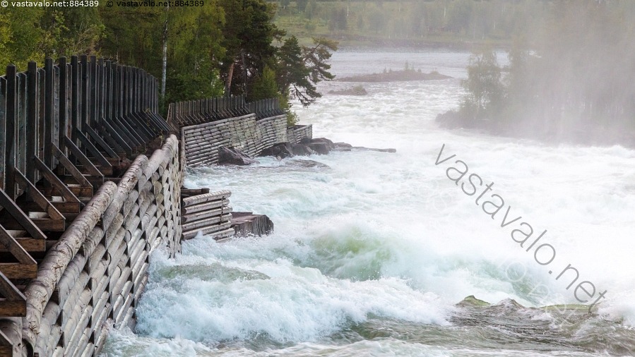 Kuva: Storforsen ruotsissa - Ruotsi Storforsen joki kesä maisema ...