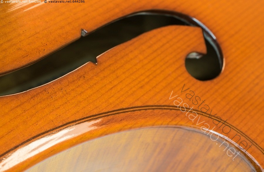 Kuva: Viulun f-aukko - viulu jousisoitin f-aukko kiiltävä pinta lakattu ...