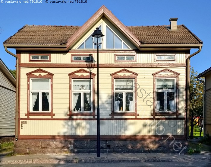 Kuva: Kaunis vanha puutalo - vanha puinen talo puutalo rakennus ...