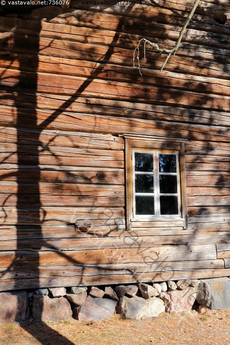 Kuva: Vanha hirsiseinä - hirsi hirsirakennus hirsinen puu puurakennus ...