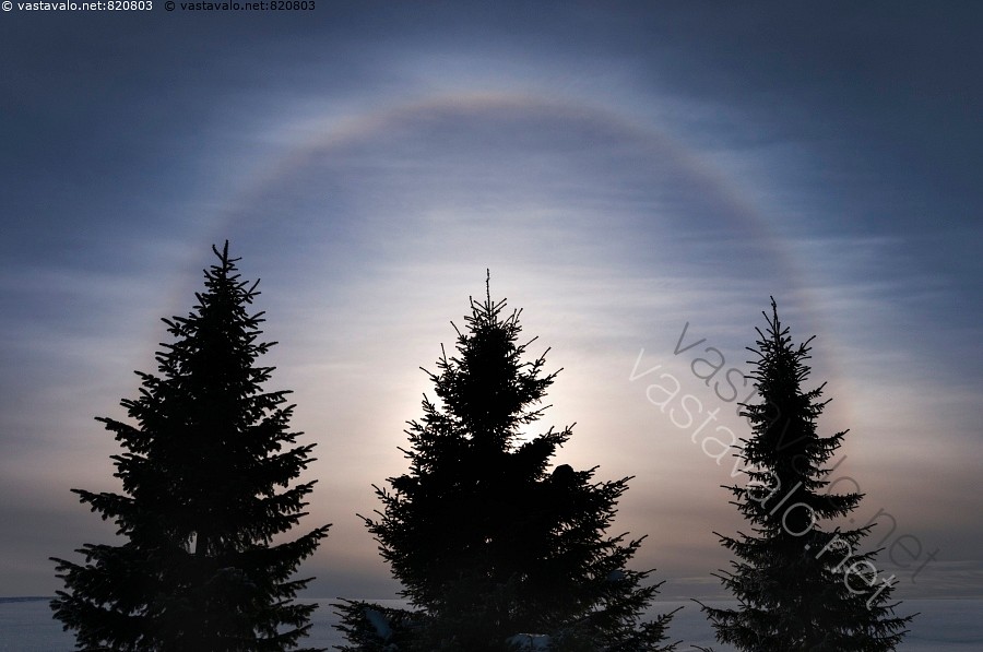 Kuva: Haloilmiö - halokaari haloilmiö halo halorengas 22 asteen rengas ...