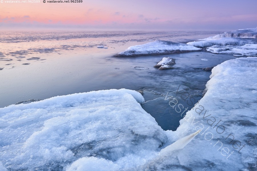 Kuva: Jäinen maailma - meri ranta aamu aurinko auringonnousu aamurusko ...