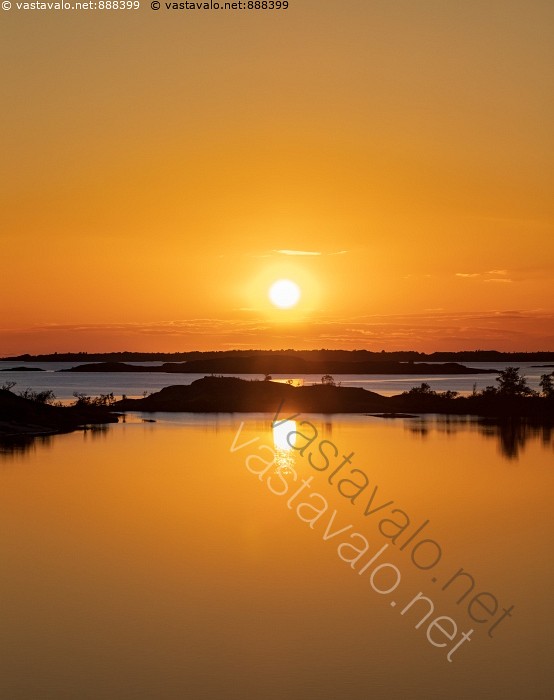 Kuva: Auringonlaskun tunnelmaa - auringonlasku aurinko horisontti ...