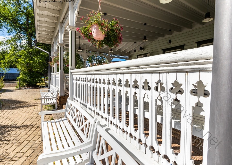 Kuva: Nikkarityylin terassi - nikkarityyli terassi kaide Villa Hannala ...