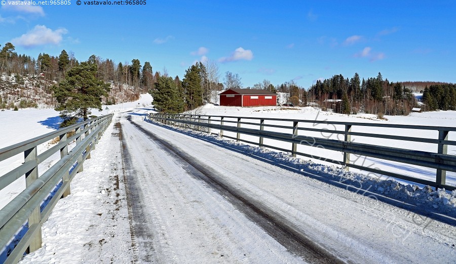 Kuva: Vanha maantie silta - kevättalvi talvi talvinen lumi luminen ...