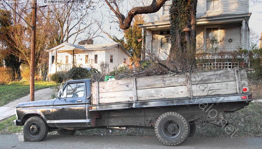 Kuva: Kuorma-auto ja risukuorma - Ford F350 lava-auto kuorma-auto ...