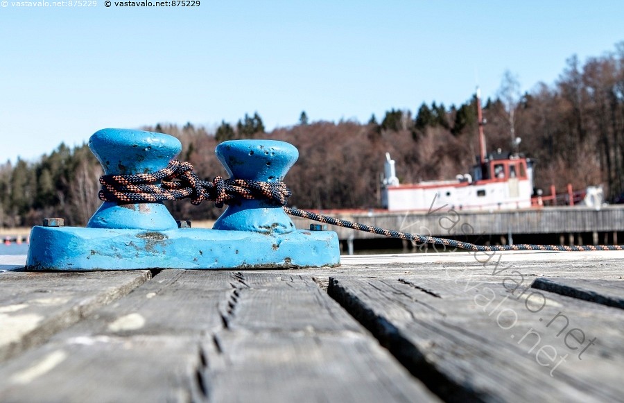 Kuva: Laituri - laituri pollari köysi satama veneily sininen laiva vene ...