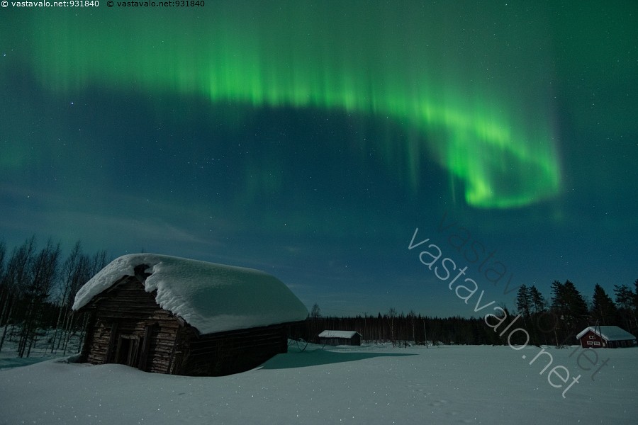 Kuva: Revontulet - revontuli Aurora borealis talvi lumi kylmä yö ...